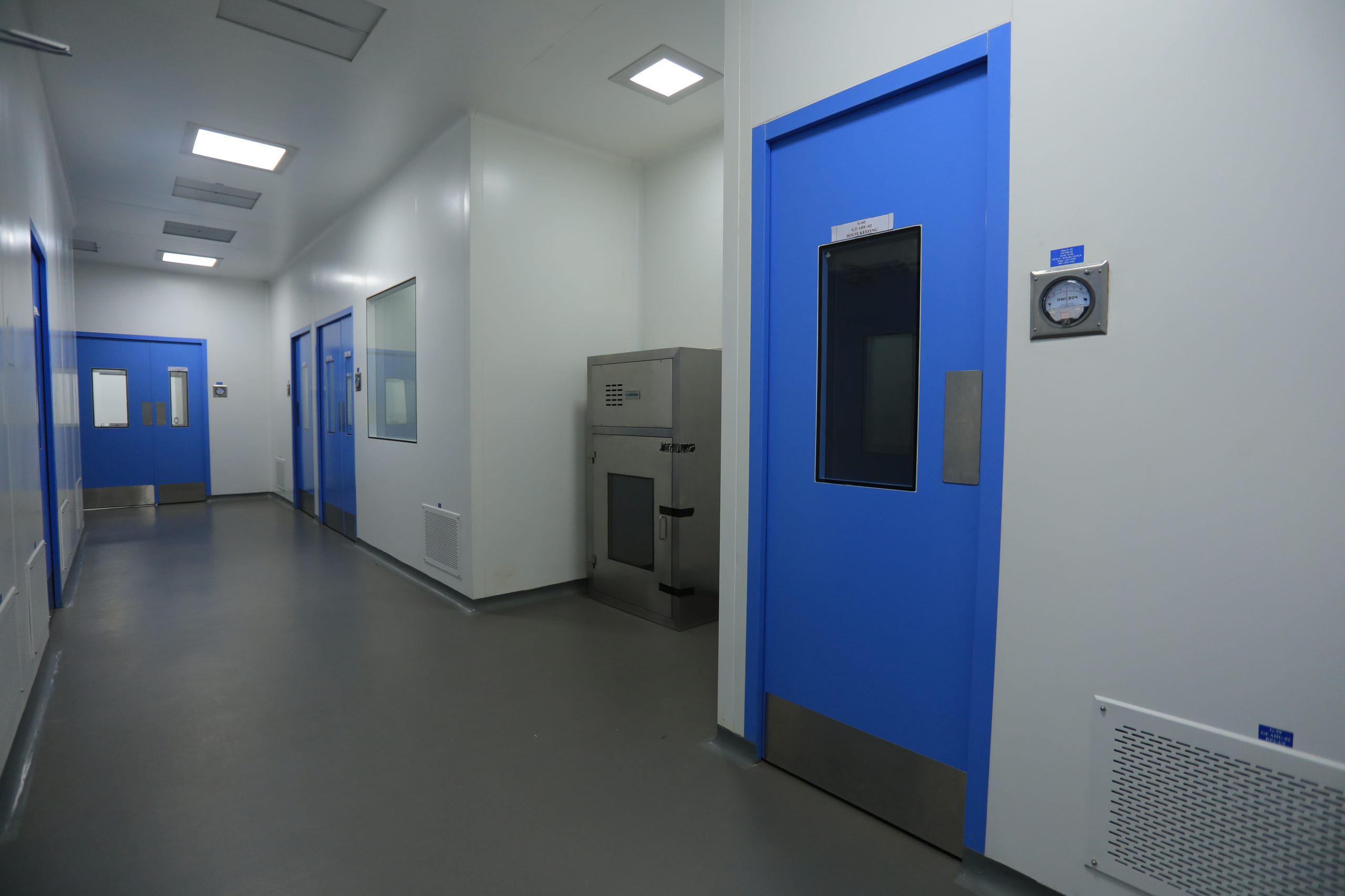 IMAGES - Ultra Clean Room System